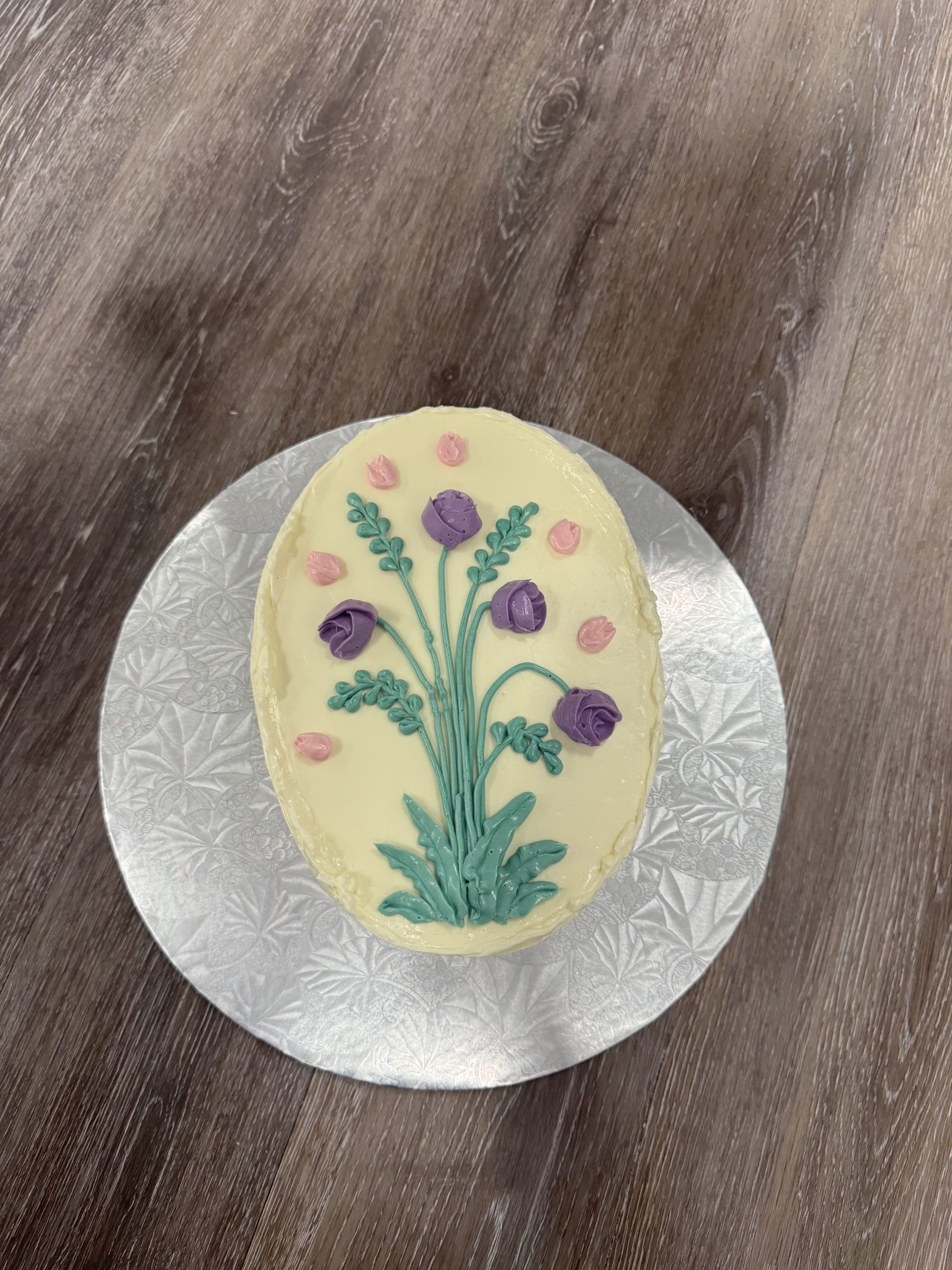 Oval Floral Cake | Purple Lips Bakery